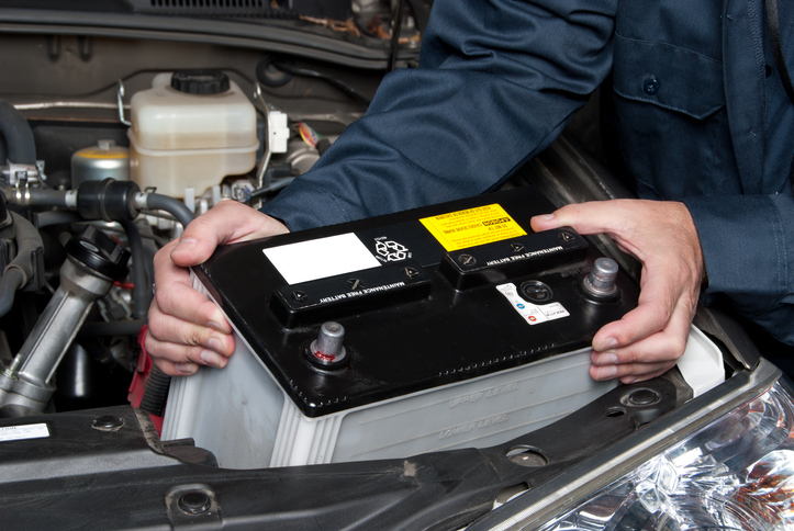Vervang de auto-accu in uw auto met START & STOP-functie